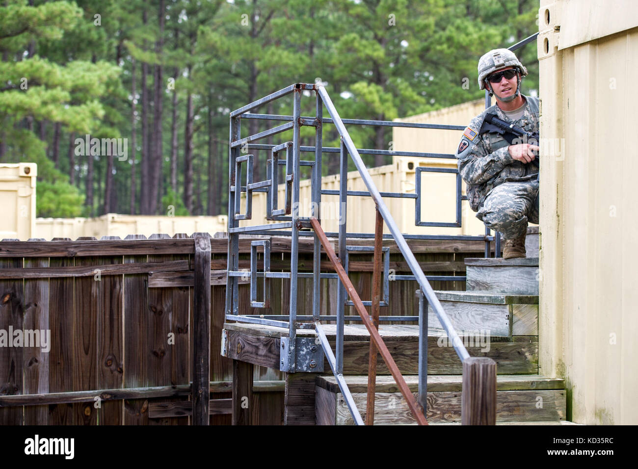 U.S. Army combat engineers assigned to the 1220th Engineer Company from ...