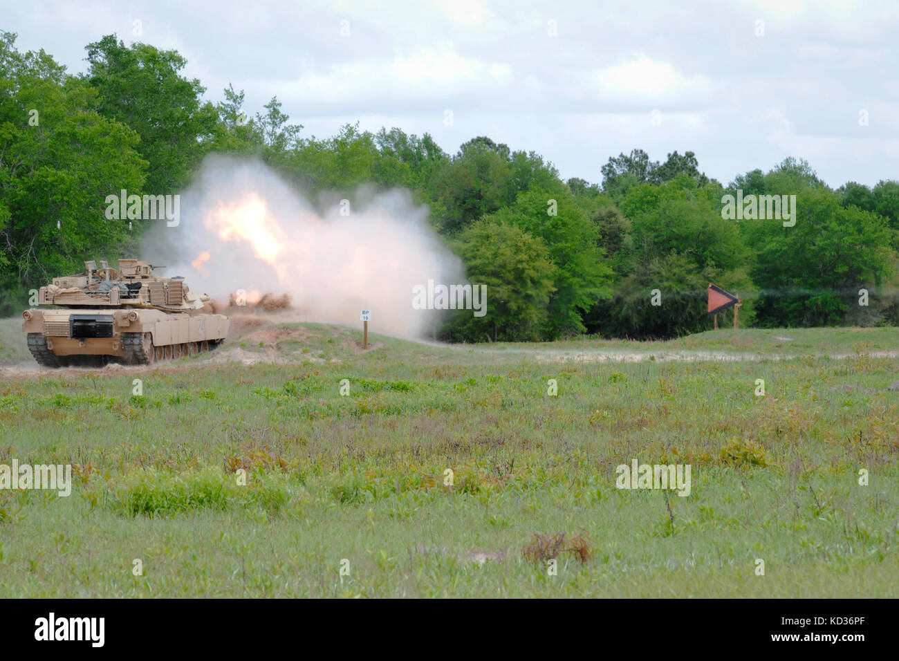 Receiving tanks hi-res stock photography and images - Alamy
