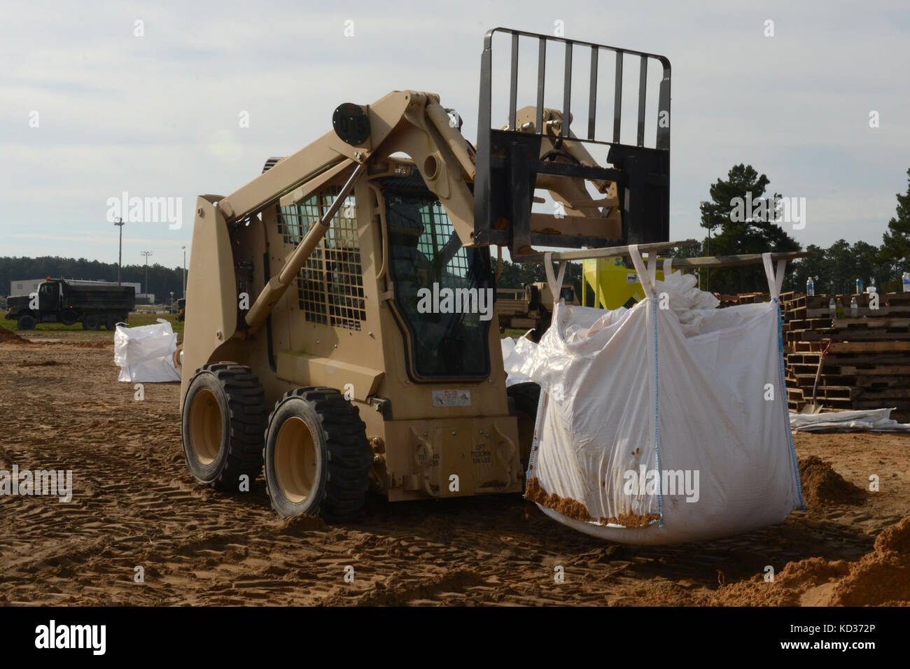 U s marine assigned engineer equipment hi-res stock photography and ...
