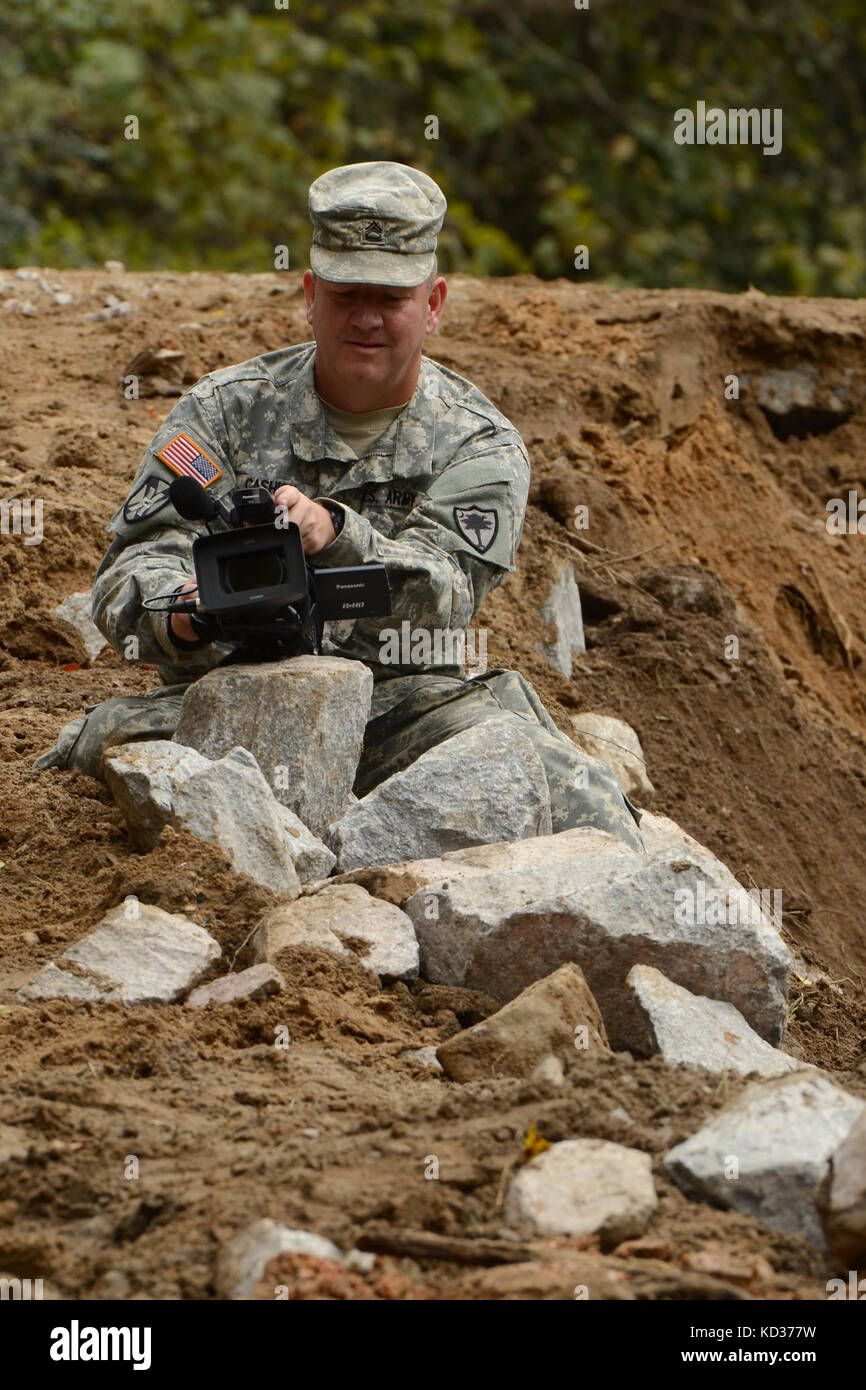 U.S. Army Sgt. 1st Class Joseph Cashion, NCOIC of the South Carolina ...