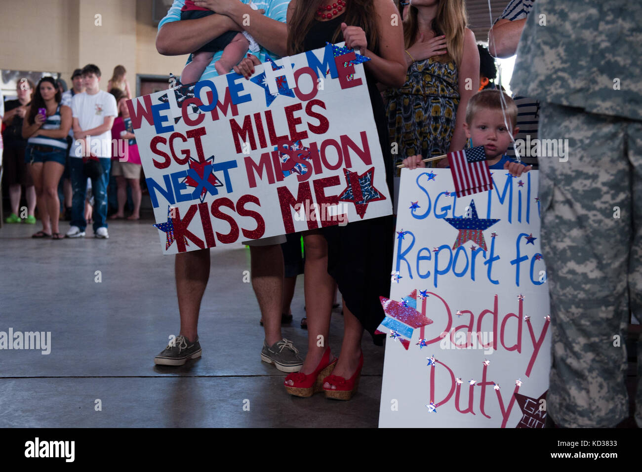 U.S. Army Soldiers with the 132nd Military Police Company, South ...