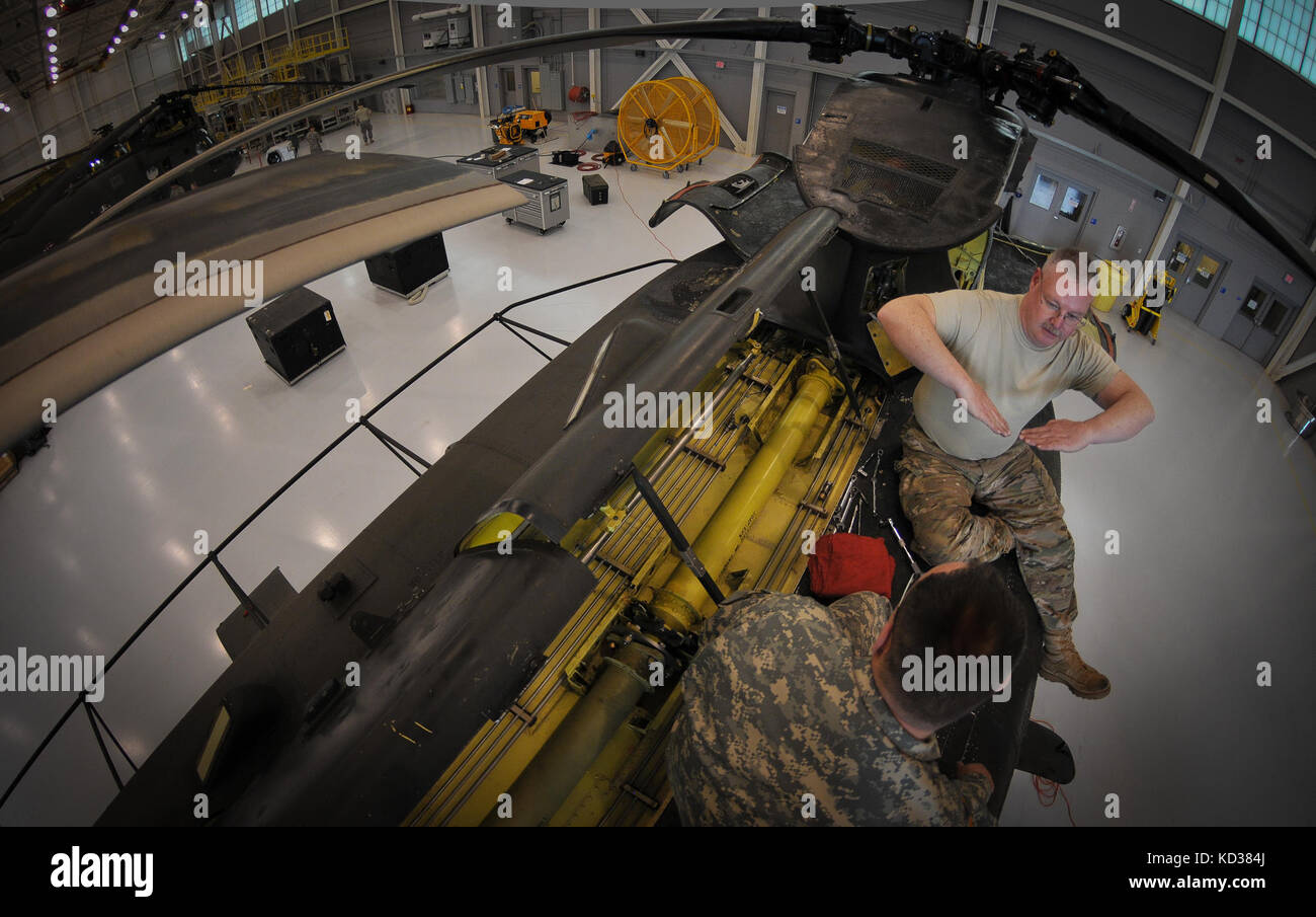 U.S. Soldiers from Detachment 1, Company B, 2-238th Aviation, General ...