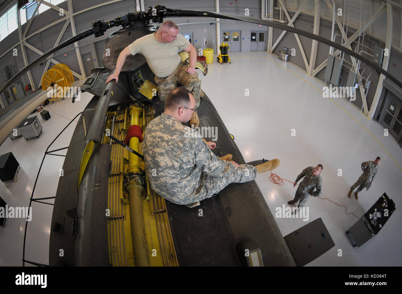 U.S. Soldiers from Detachment 1, Company B, 2-238th Aviation, General ...