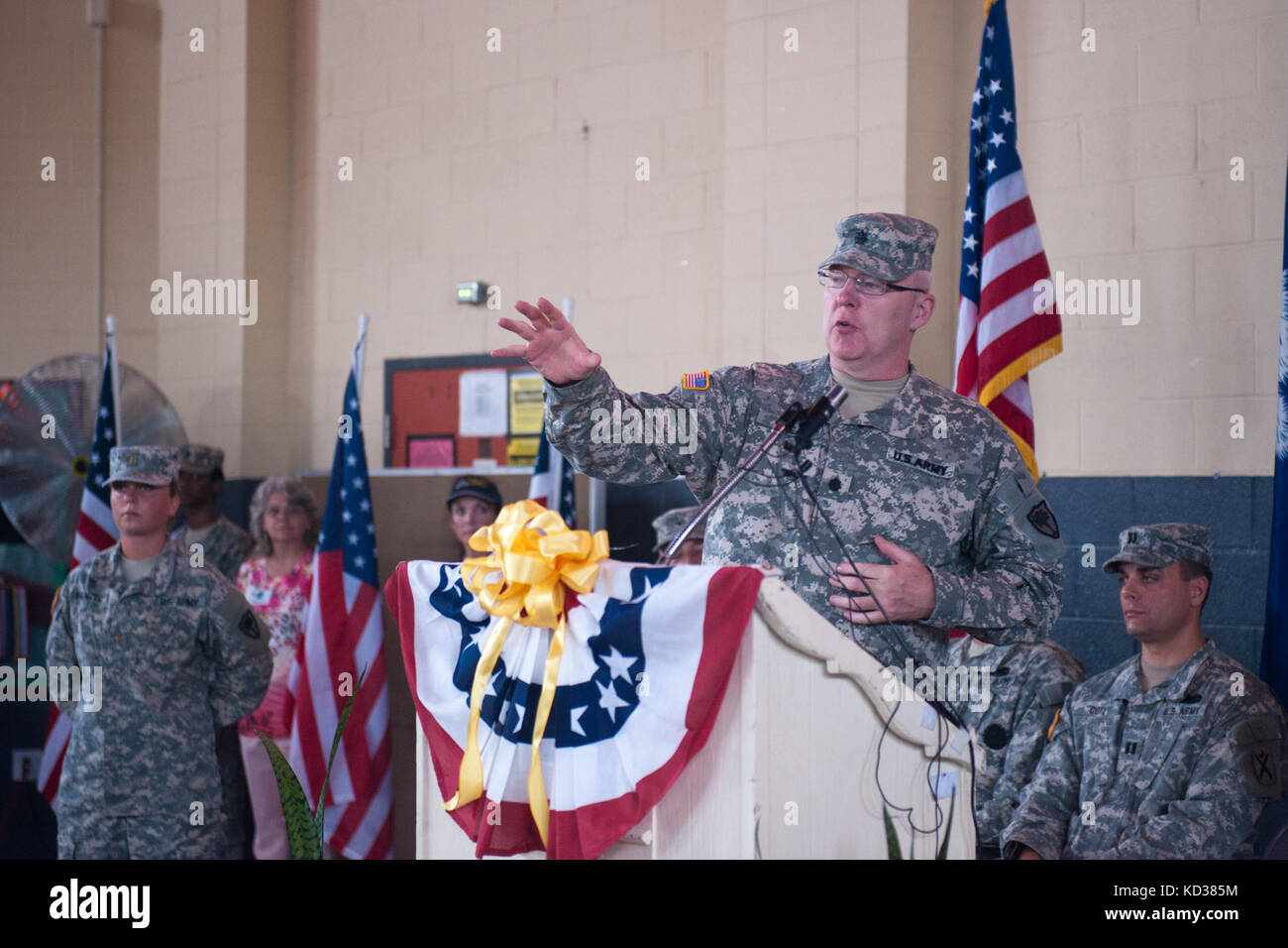 U.S. Army Soldiers with the 132nd Military Police Company, South ...