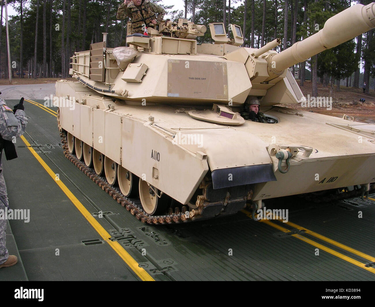 U.S. Soldiers in the 125th Multi-Role Bridge Company, South Carolina ...