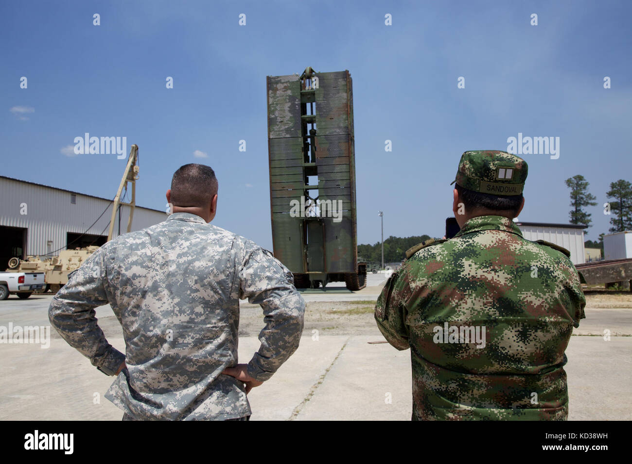 U.S. Soldiers with the South Carolina Army National Guard exchanged ...