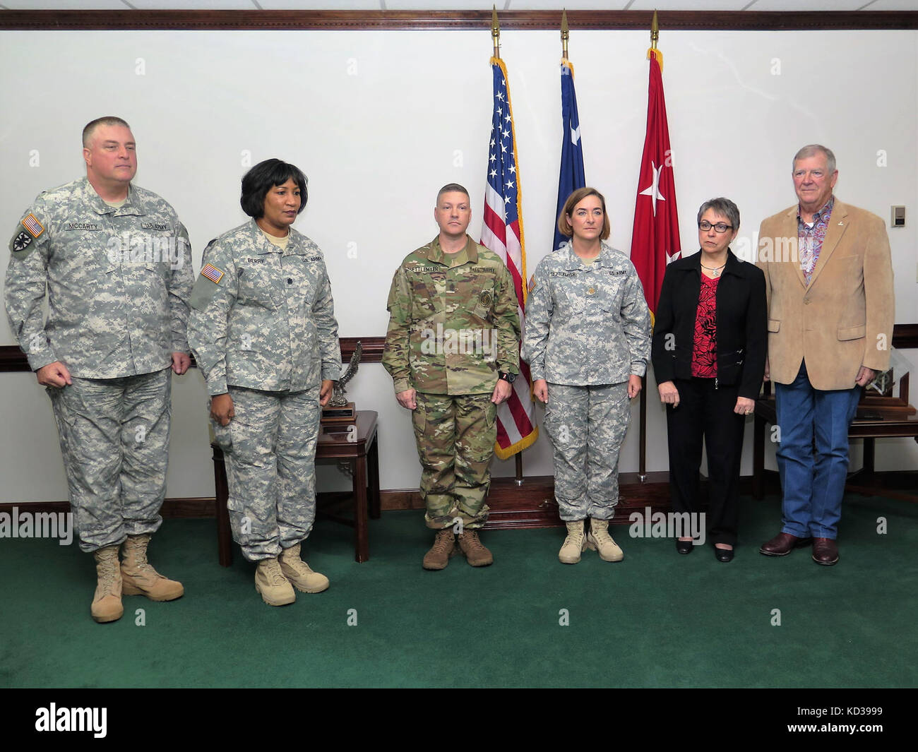 Army rank king hi-res stock photography and images - Alamy