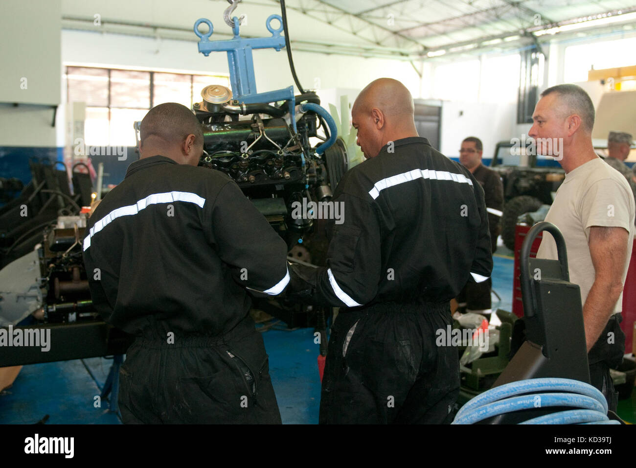South Carolina Army National Guard maintenance Soldiers work with ...