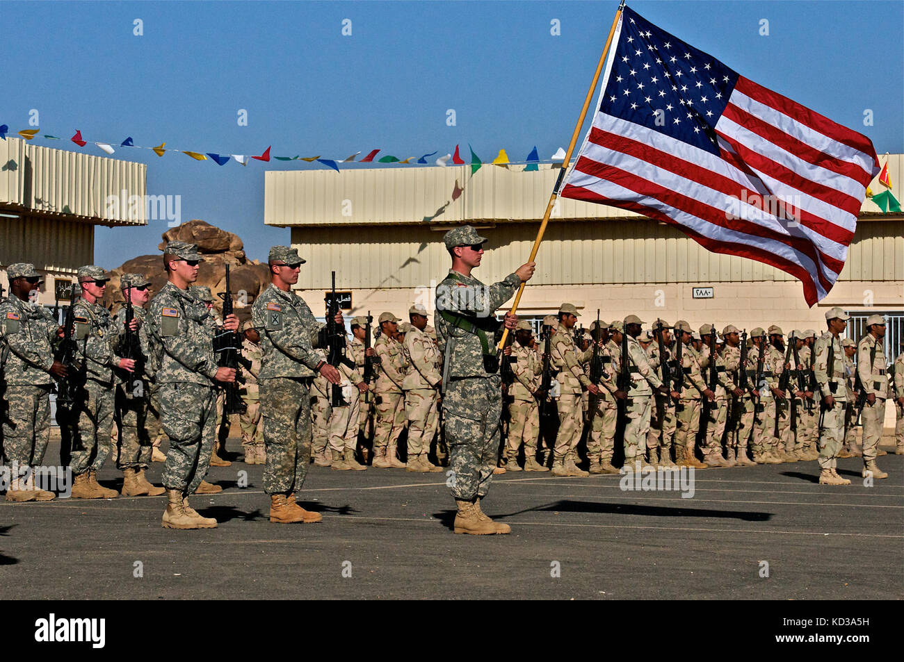1 118th infantry regiment hi-res stock photography and images - Alamy