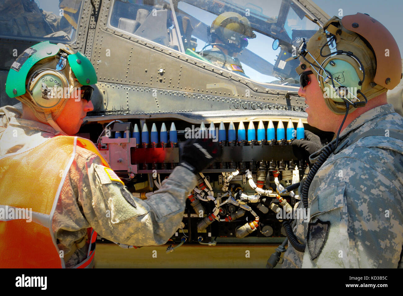 U.S. Army Sgt. Nathan Bloom, a 15Y, AH-64D armament/electrical/avionic ...