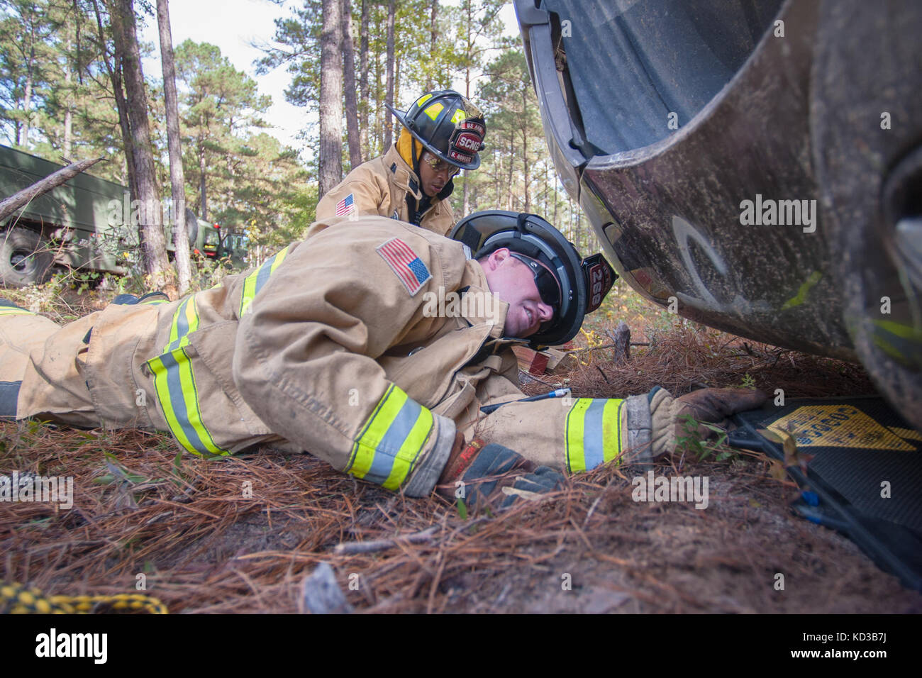 M1142 tactical fire fighting truck hi-res stock photography and images ...