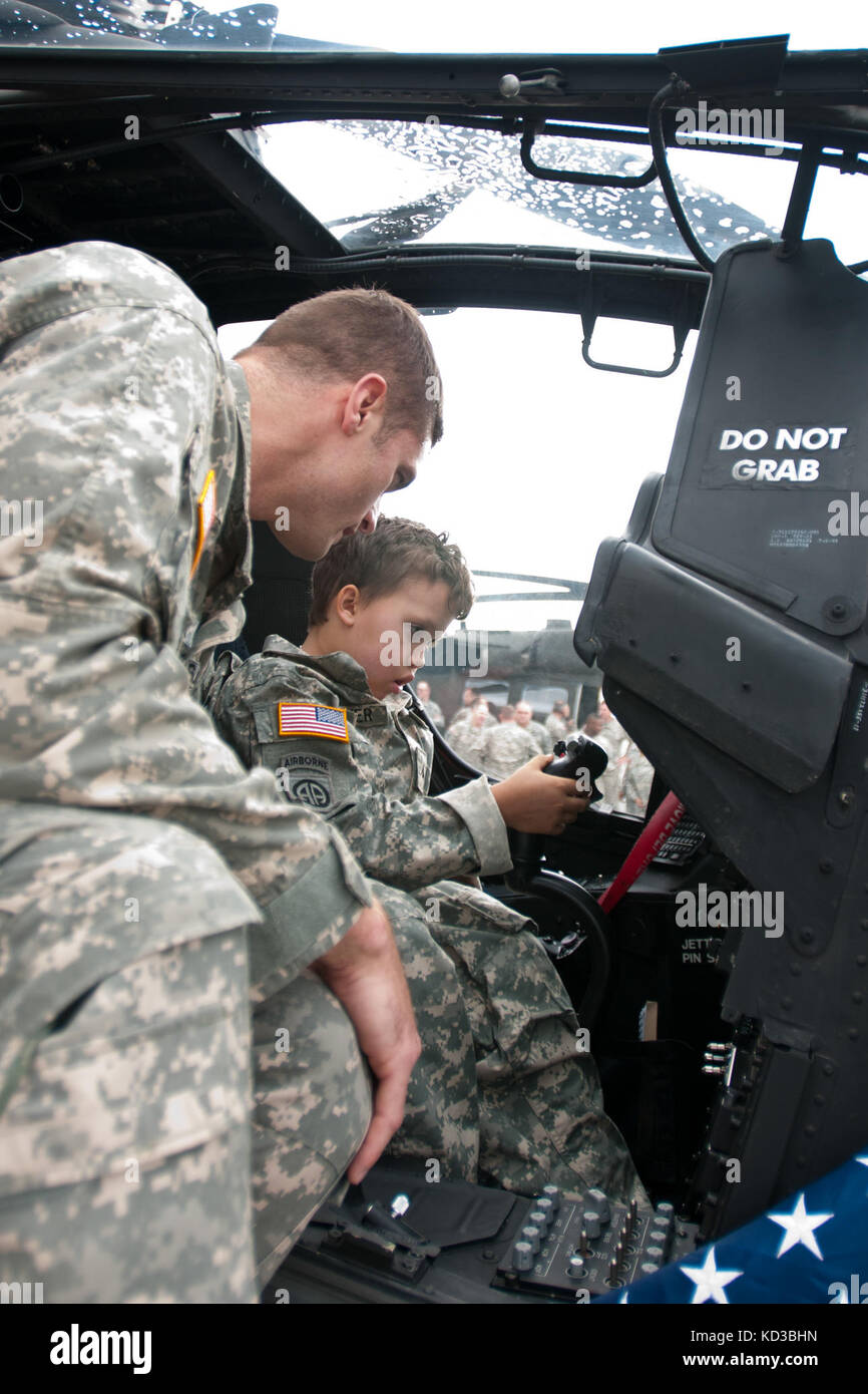 Richard Culliver from Lexington, S.C., visits McEntire Joint National ...