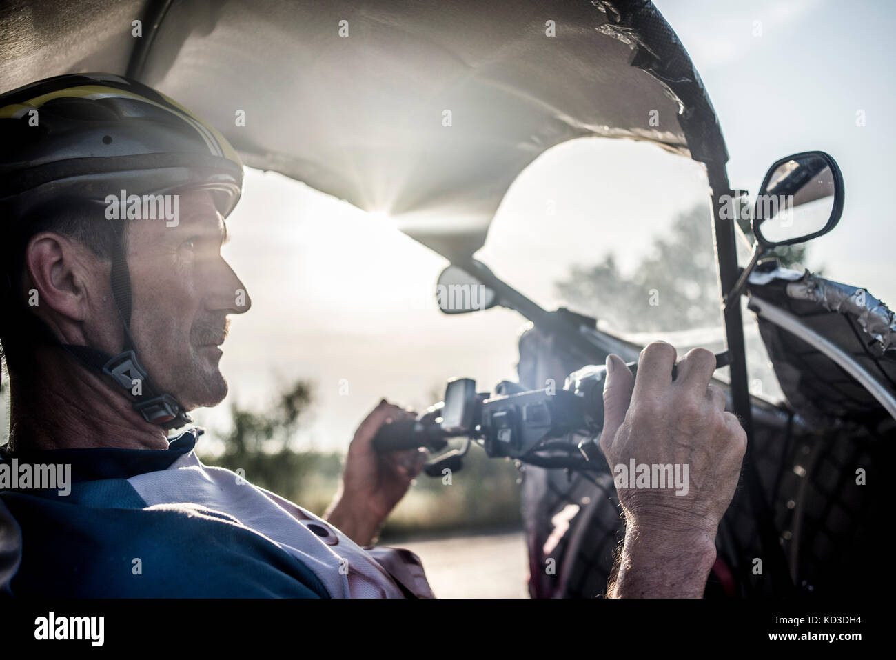 Human occupied vehicle hi-res stock photography and images - Alamy