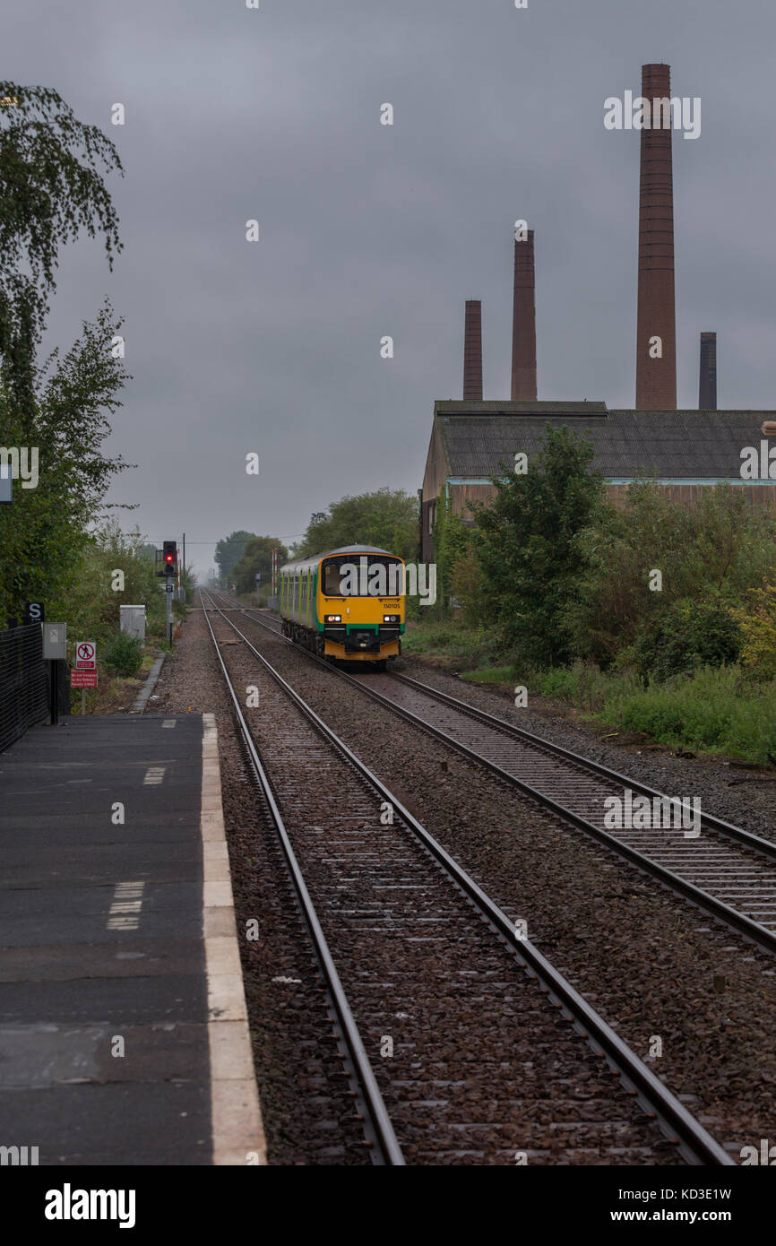 04/09/2017 Stewartby, London Midland class 150 sprinter train 150105 ...