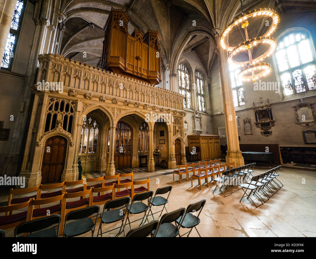 Magdalen college oxford chapel hi-res stock photography and images - Alamy