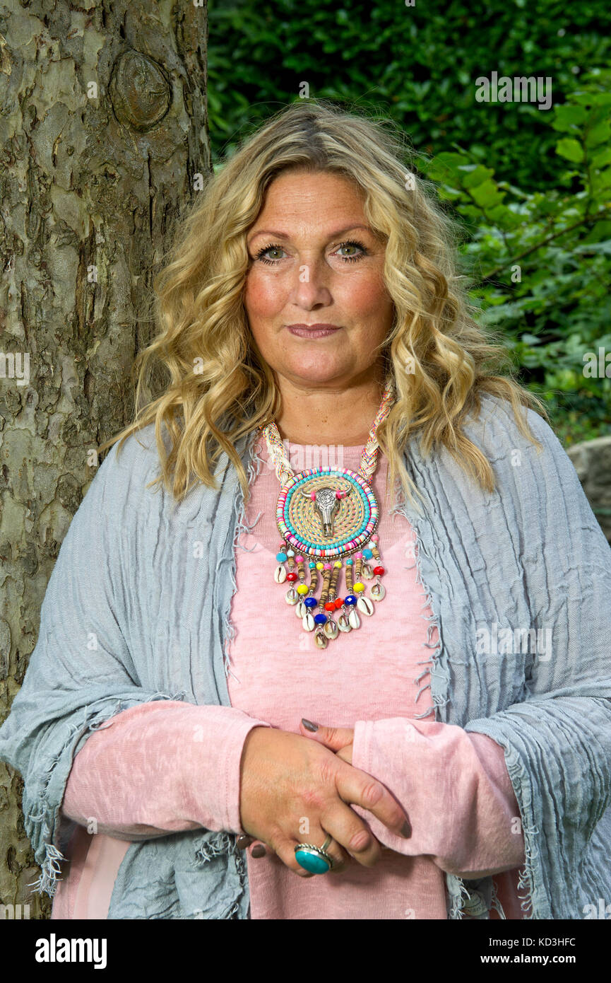 Amanda prowse hi-res stock photography and images - Alamy