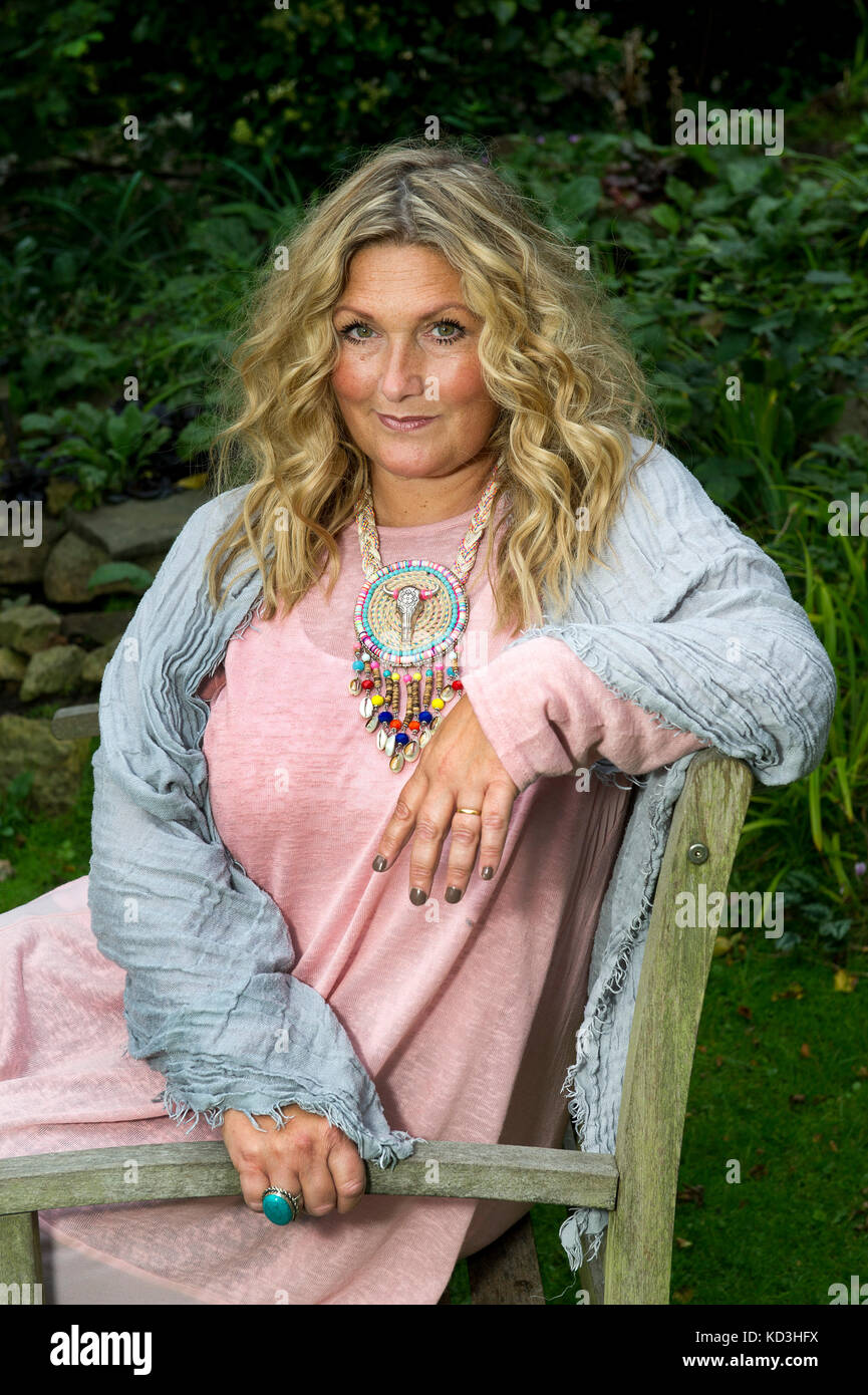 Author Amanda Prowse Stock Photo - Alamy