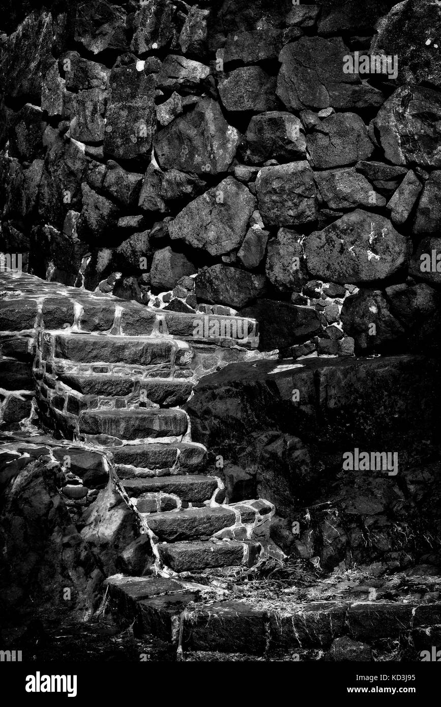 Sea wall and steps hi-res stock photography and images - Alamy