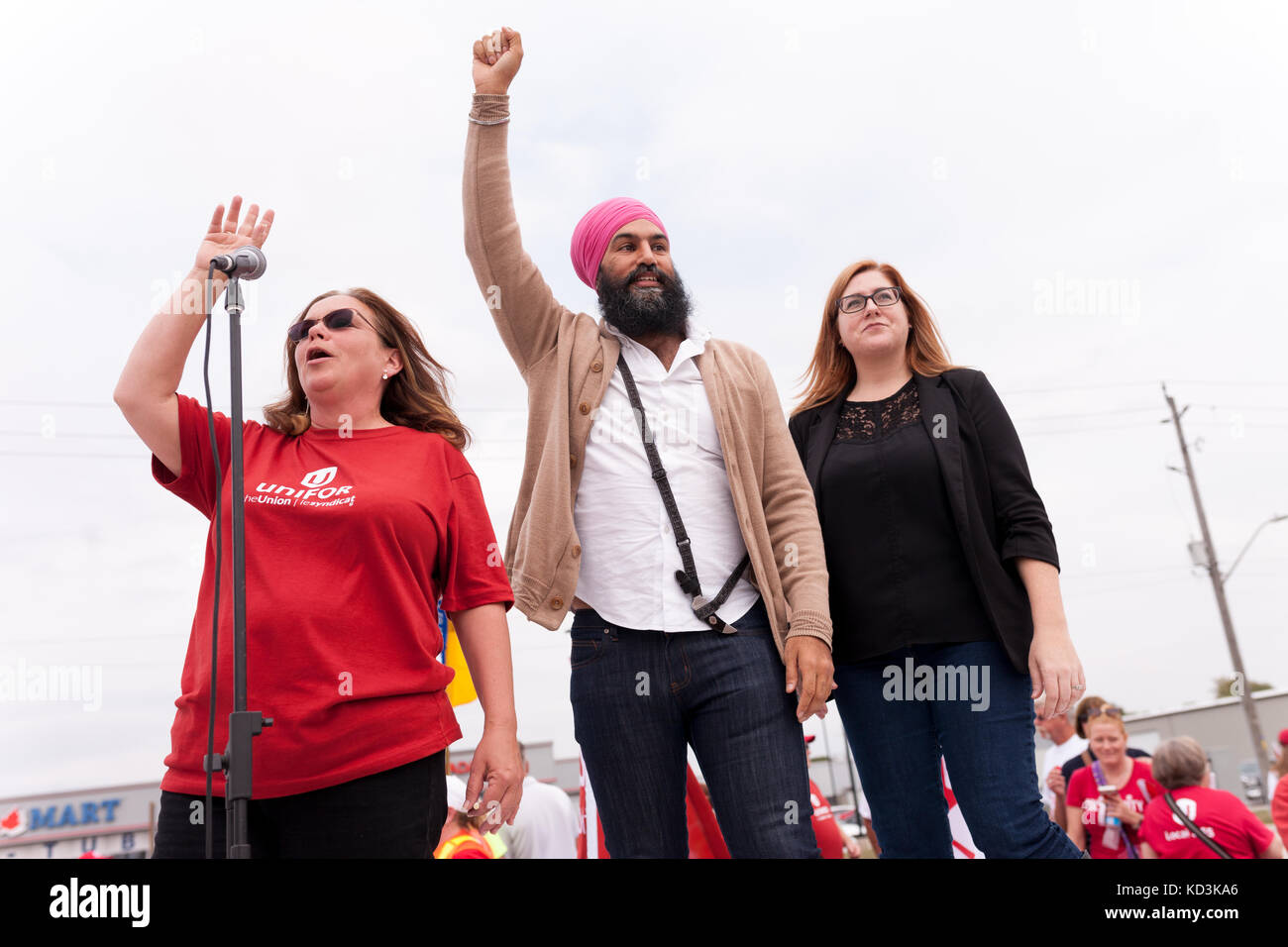 Jagmeet Singh, leader of the federal New Democratic Party speaks to ...