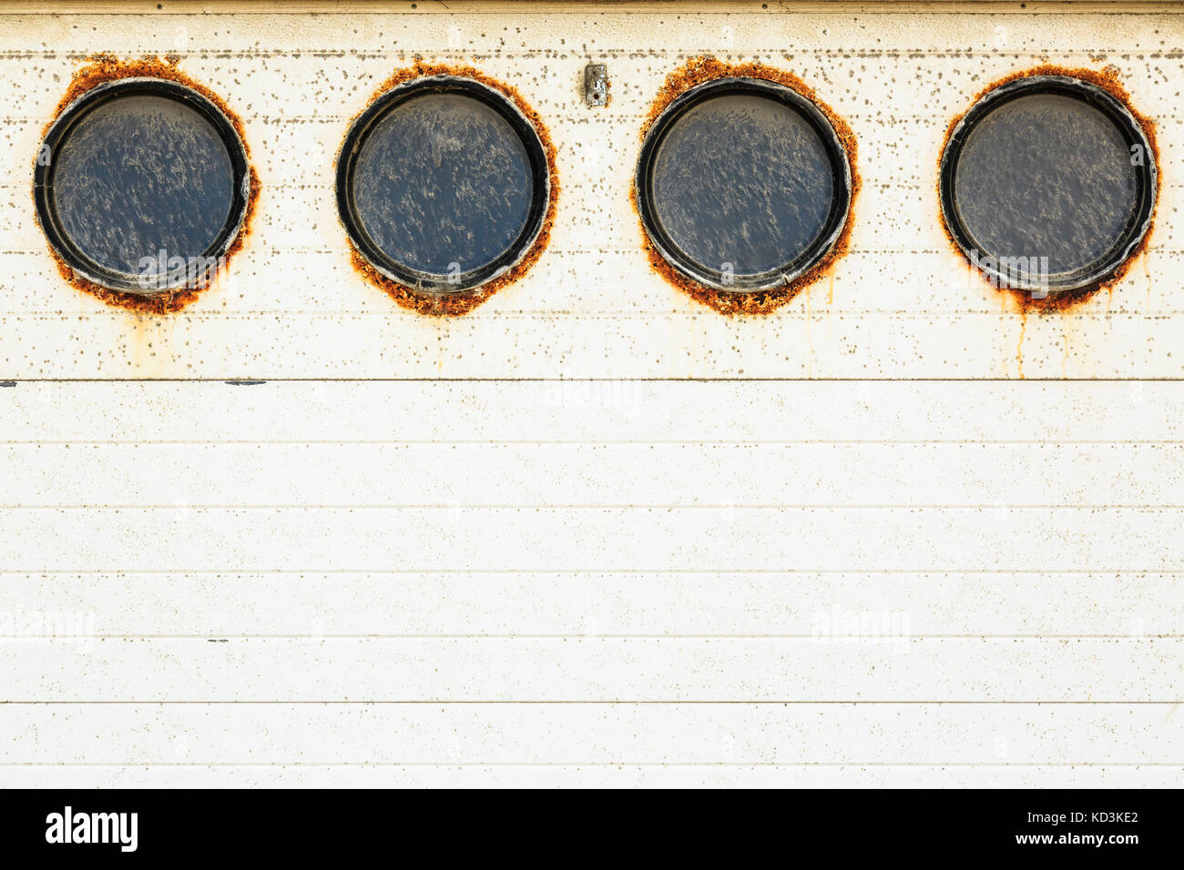 White dusty background hi-res stock photography and images - Alamy