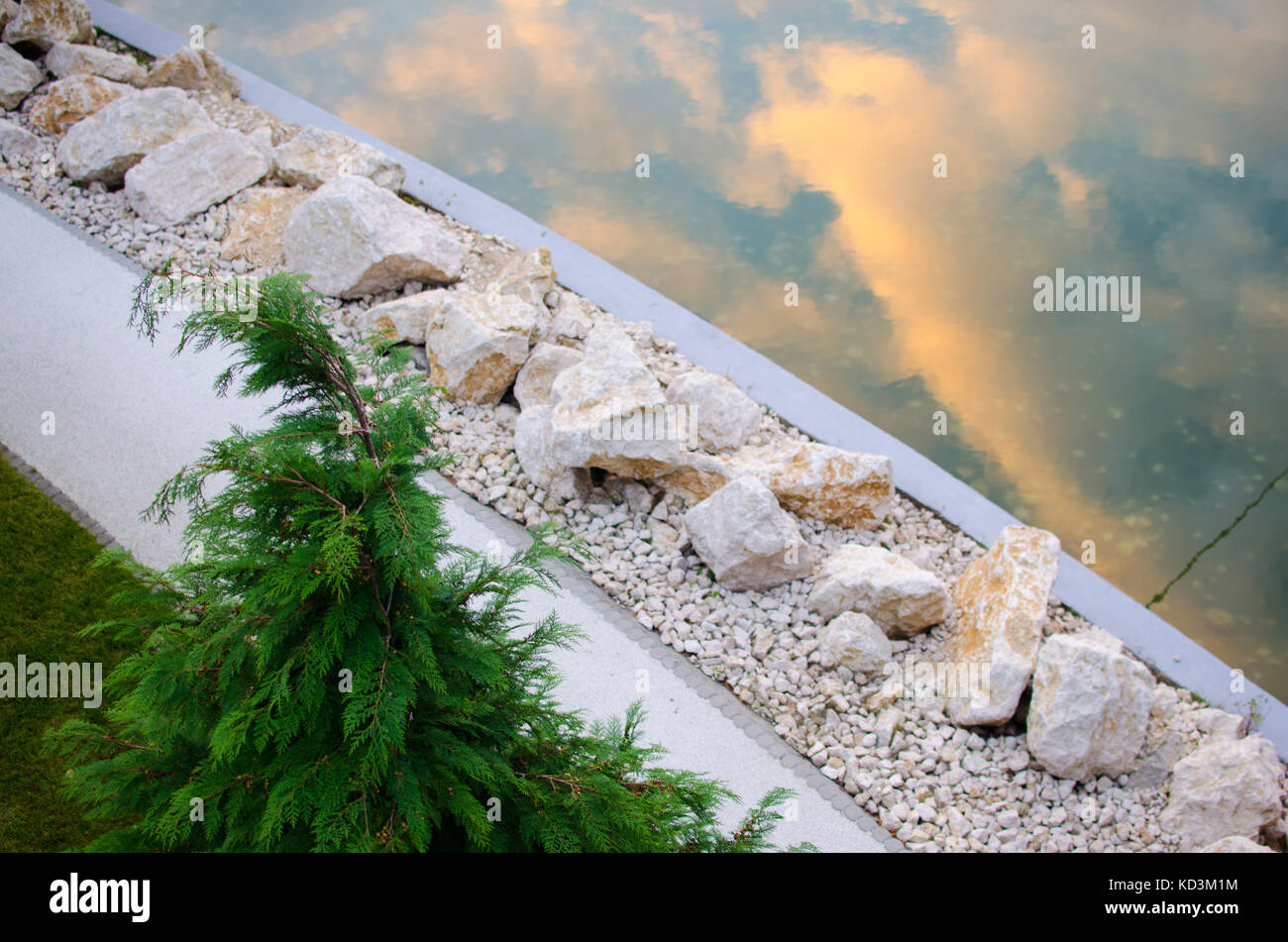 Urban modern park hi-res stock photography and images - Alamy