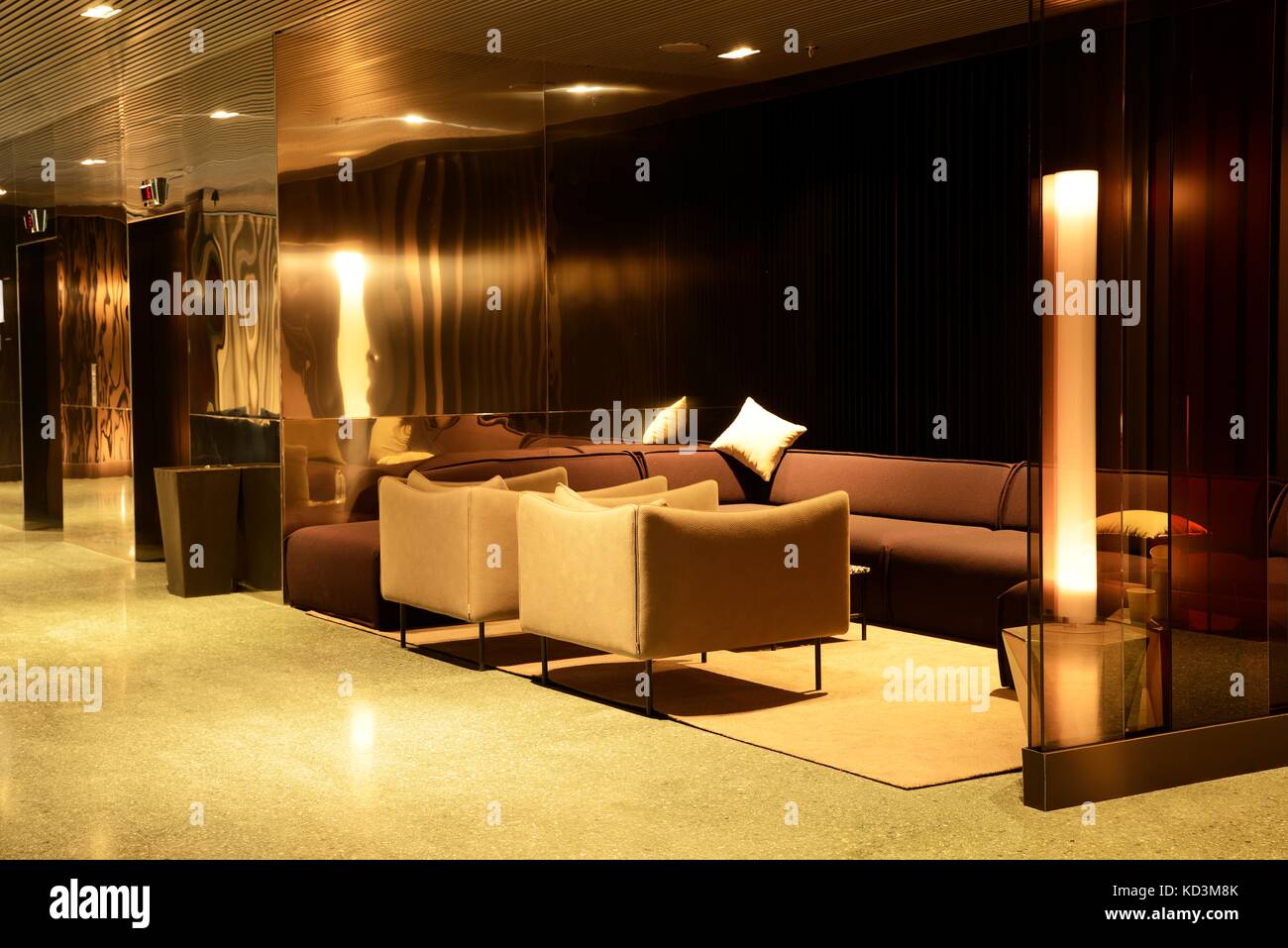 Subdued lighting hi-res stock photography and images - Alamy