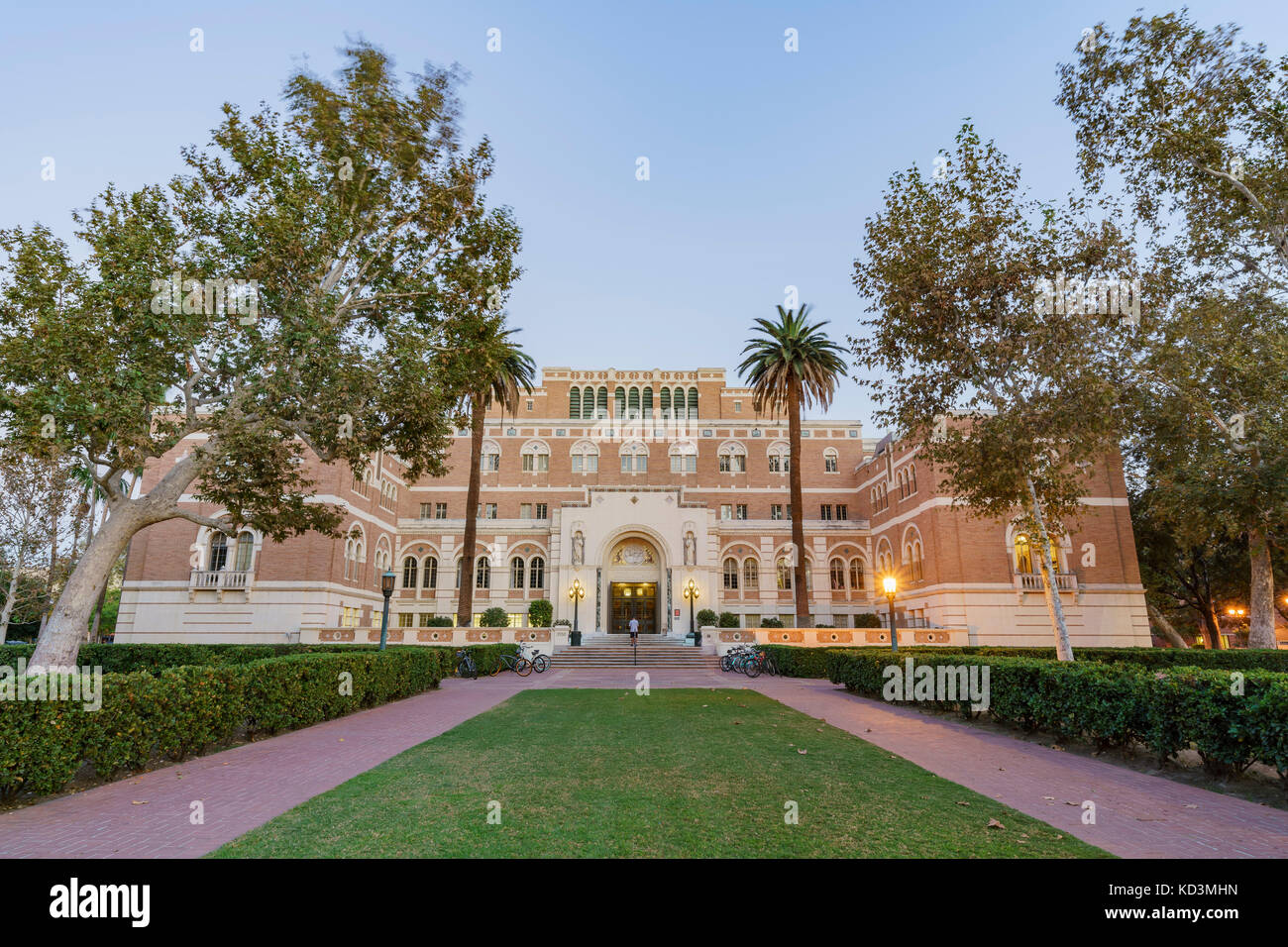 Los Angeles, OCT 8: Afternoon view of the beautiful Doheny Memorial ...