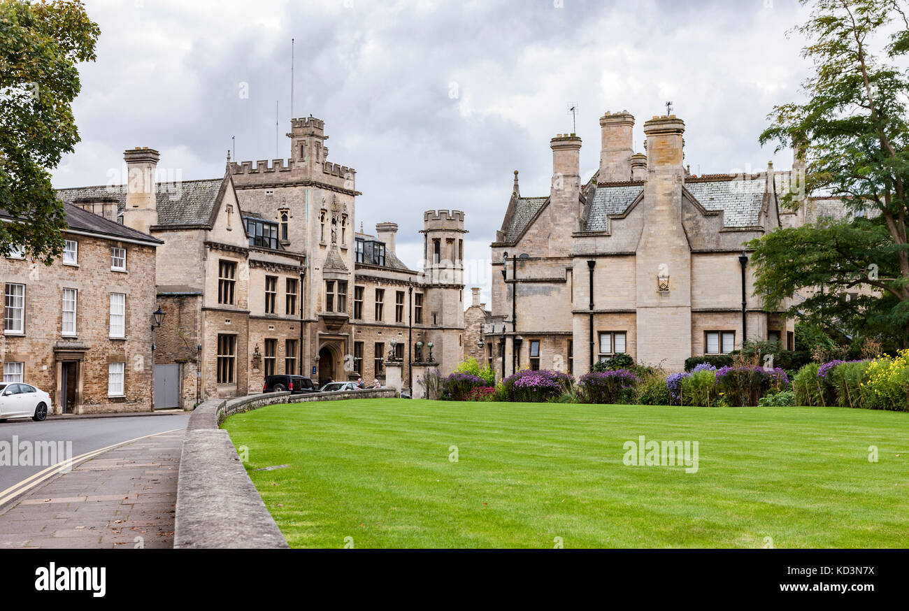 Oundle school hi-res stock photography and images - Alamy