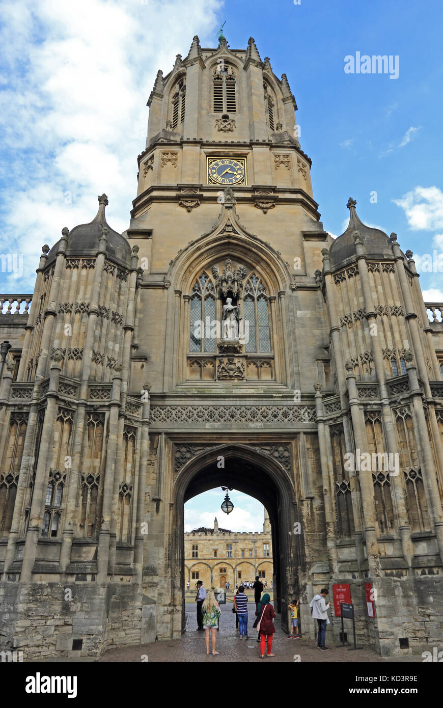 Tom Tower entrance to Tom Quad, Christ Church College, Oxford, UK Stock ...