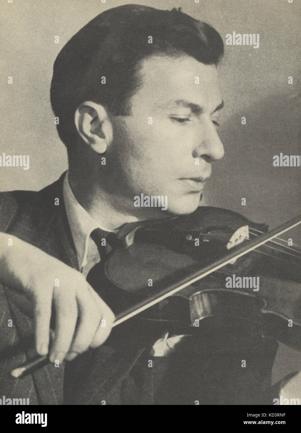 NATHAN Milstein playing violin. Russian violinist, 31 December 1904 ...