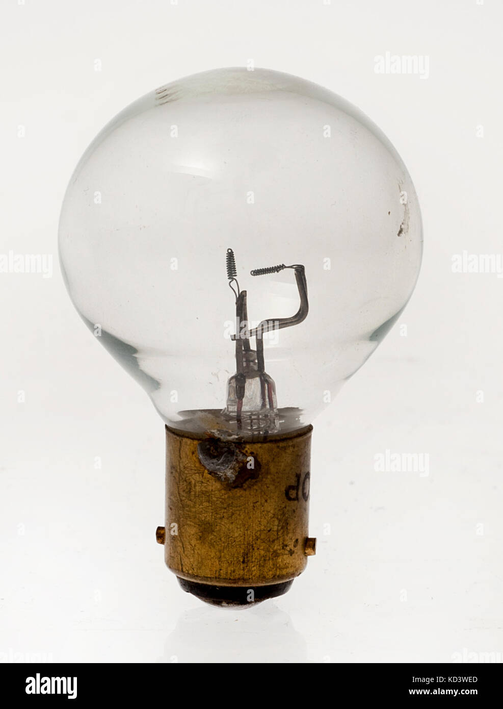 Double element dipping headlamp bulb Stock Photo - Alamy