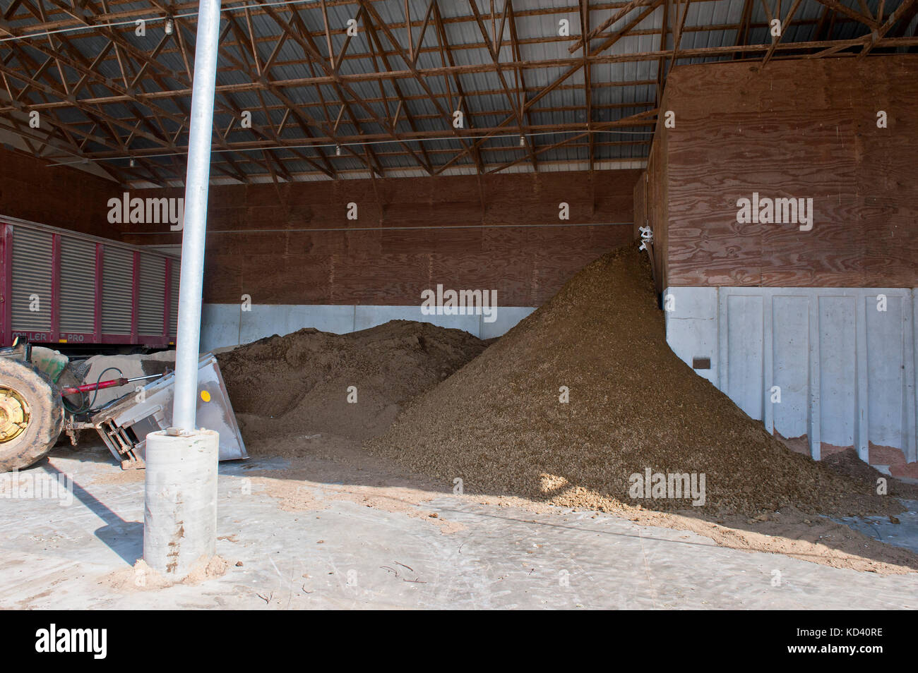 SOLID WASTE FROM METHANE DIGESTOR SEPARATOR Stock Photo - Alamy