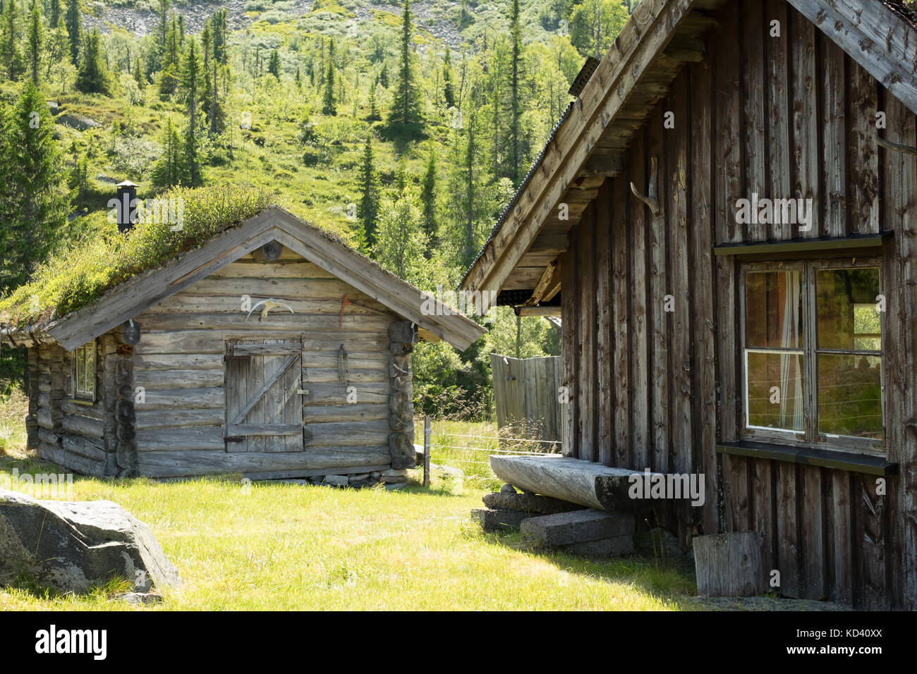Norway wooden cabin in the mountains Stock Photo - Alamy