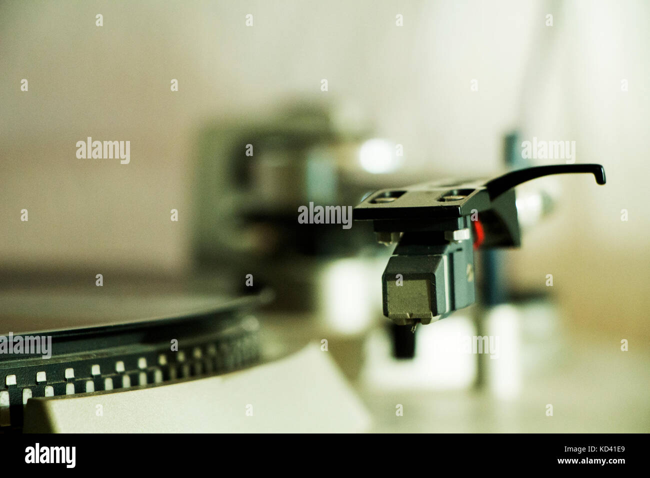 Turn tables hi-res stock photography and images - Alamy