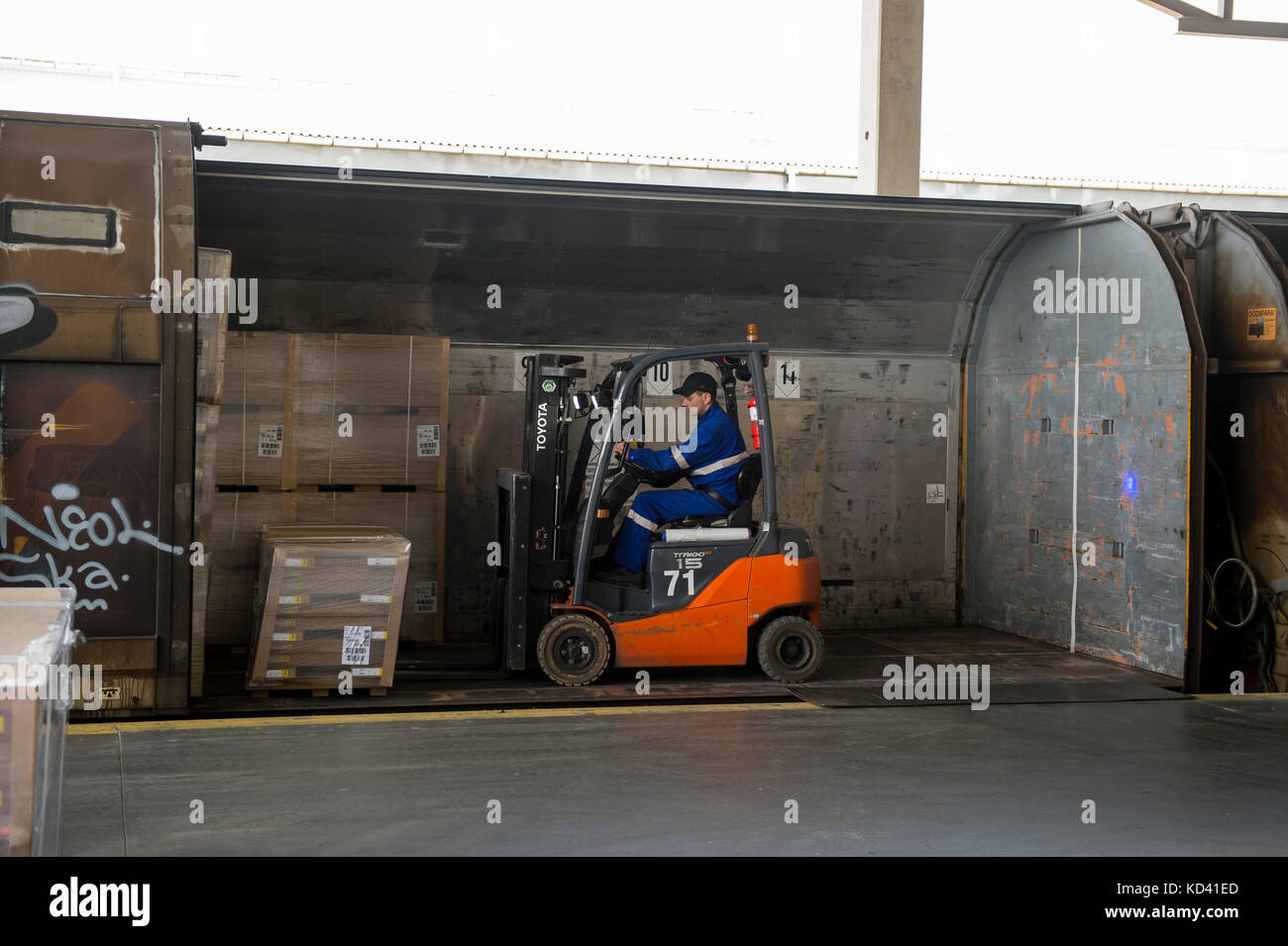 Train loading station hi-res stock photography and images - Alamy