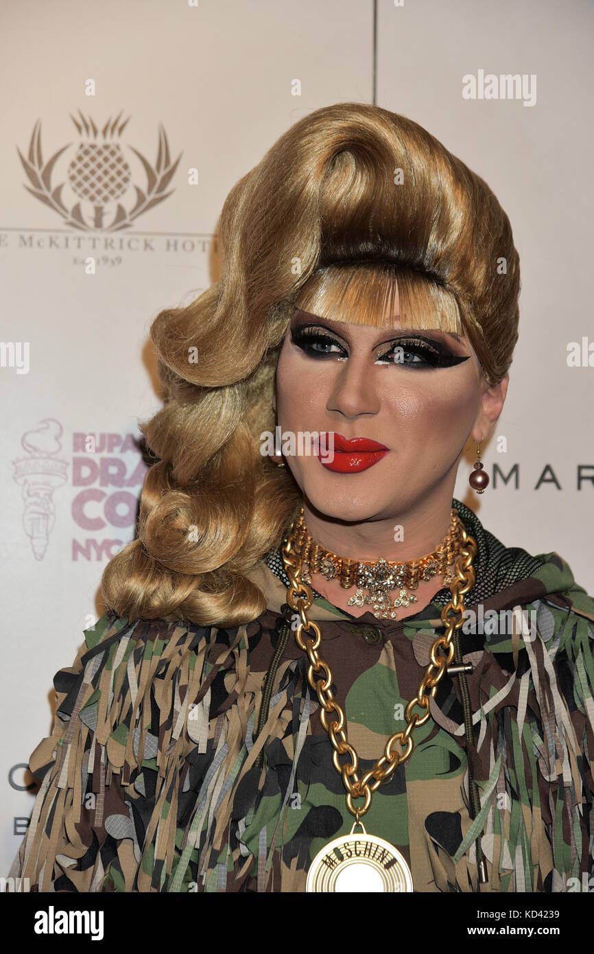 Ru Paul and Marc Jacobs host the Fashion Does Drag Ball Featuring ...