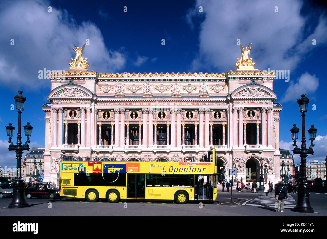 Opera House and sightseeing bus, Paris, France Stock Photo - Alamy