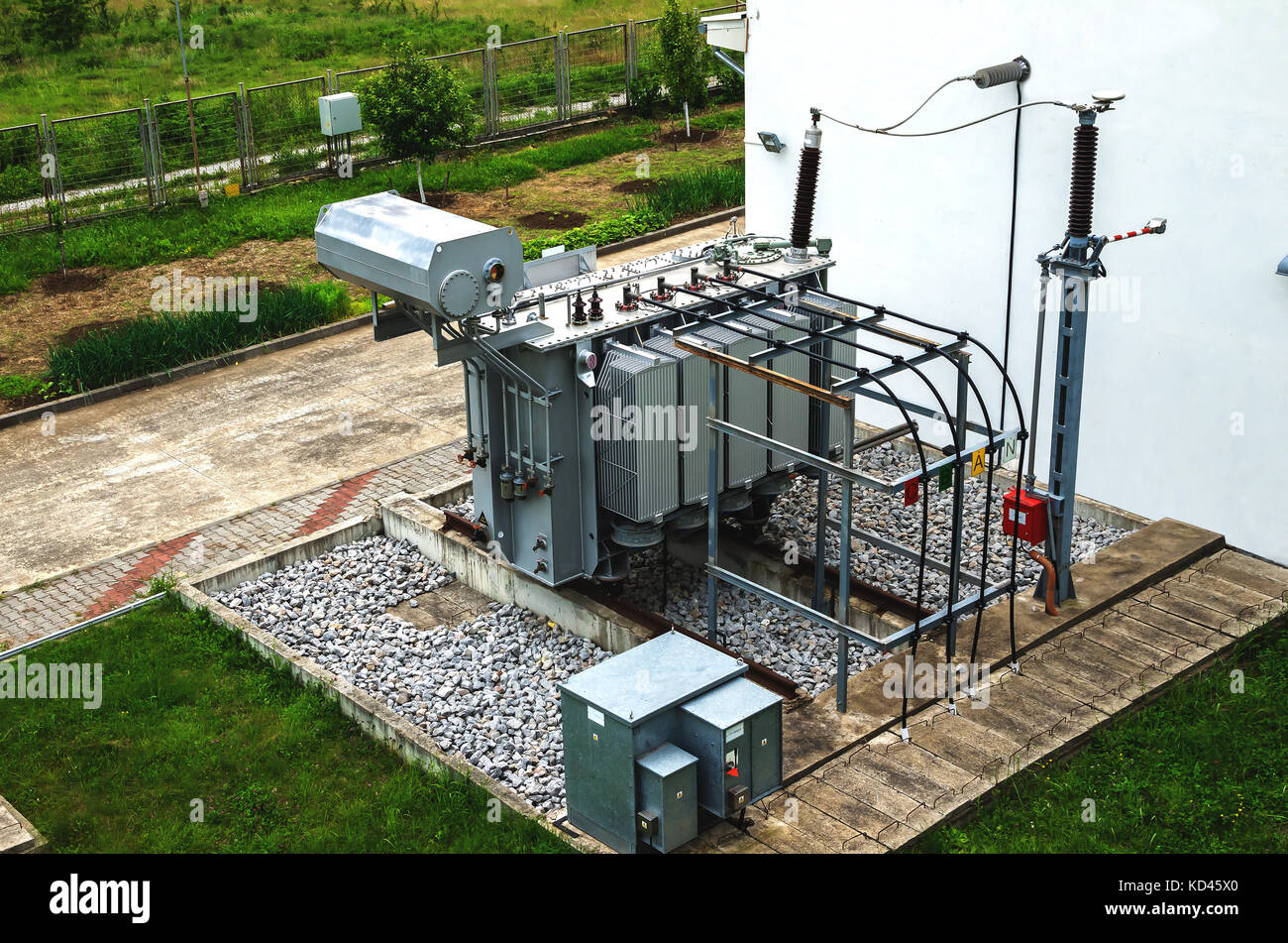 Distribution transformer hi-res stock photography and images - Alamy