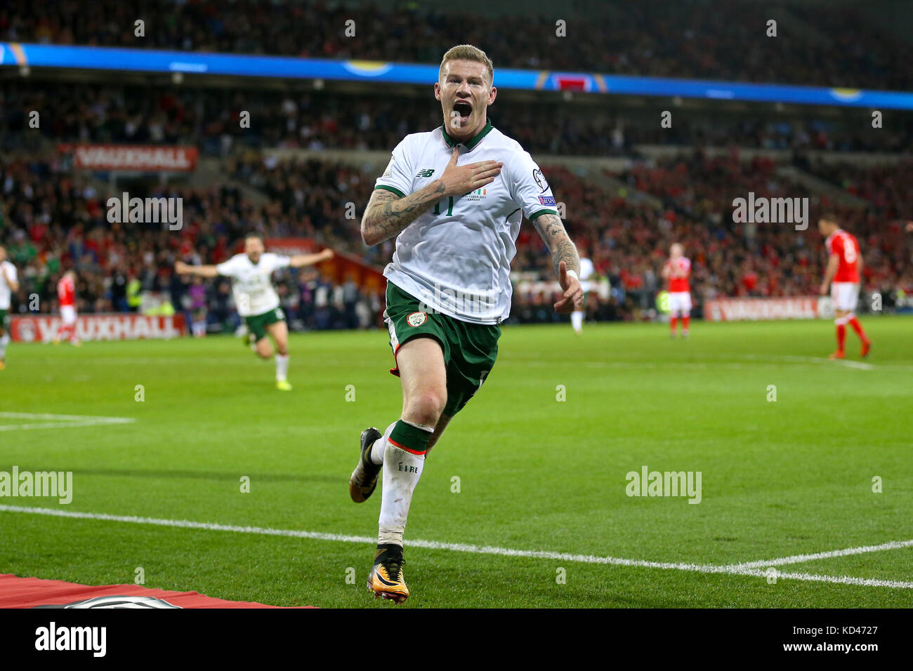 Republic of Ireland's James McClean celebrates scoring his side's first ...