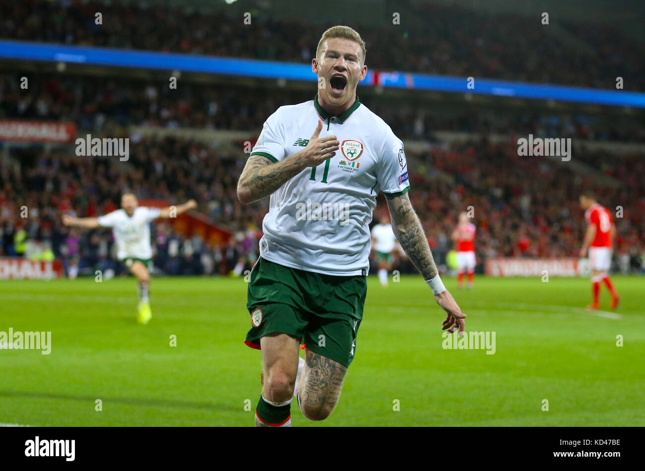 Republic of Ireland's James McClean celebrates scoring his side's first ...