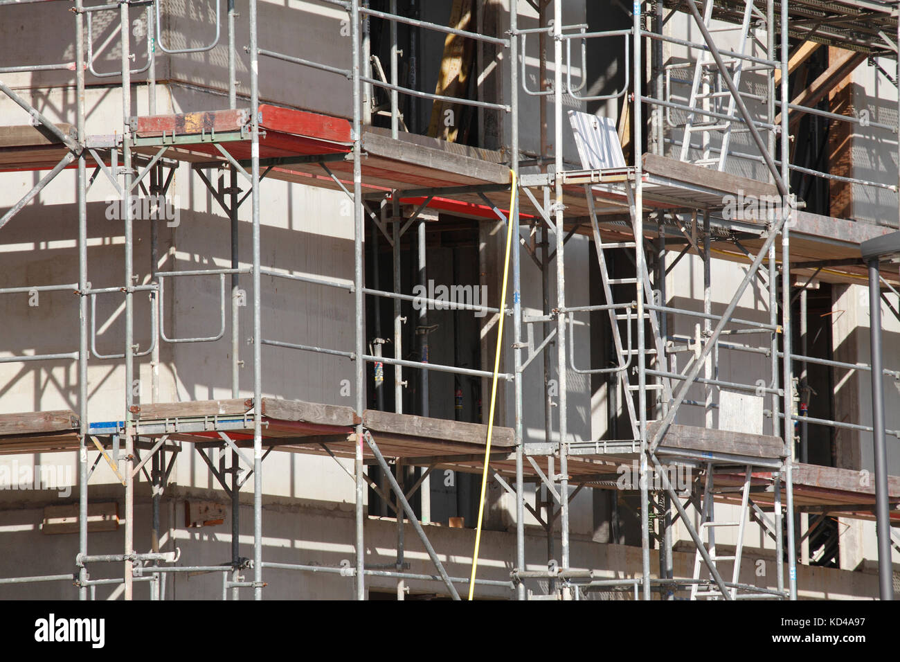 Construction site, scaffold Stock Photo - Alamy
