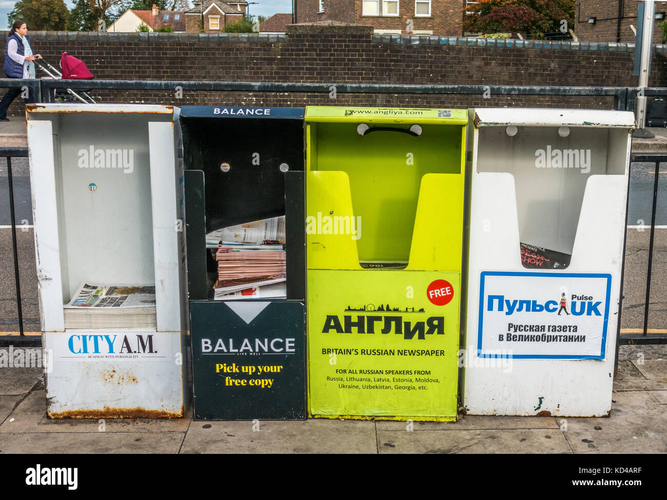 Free newspaper stands hi-res stock photography and images - Alamy