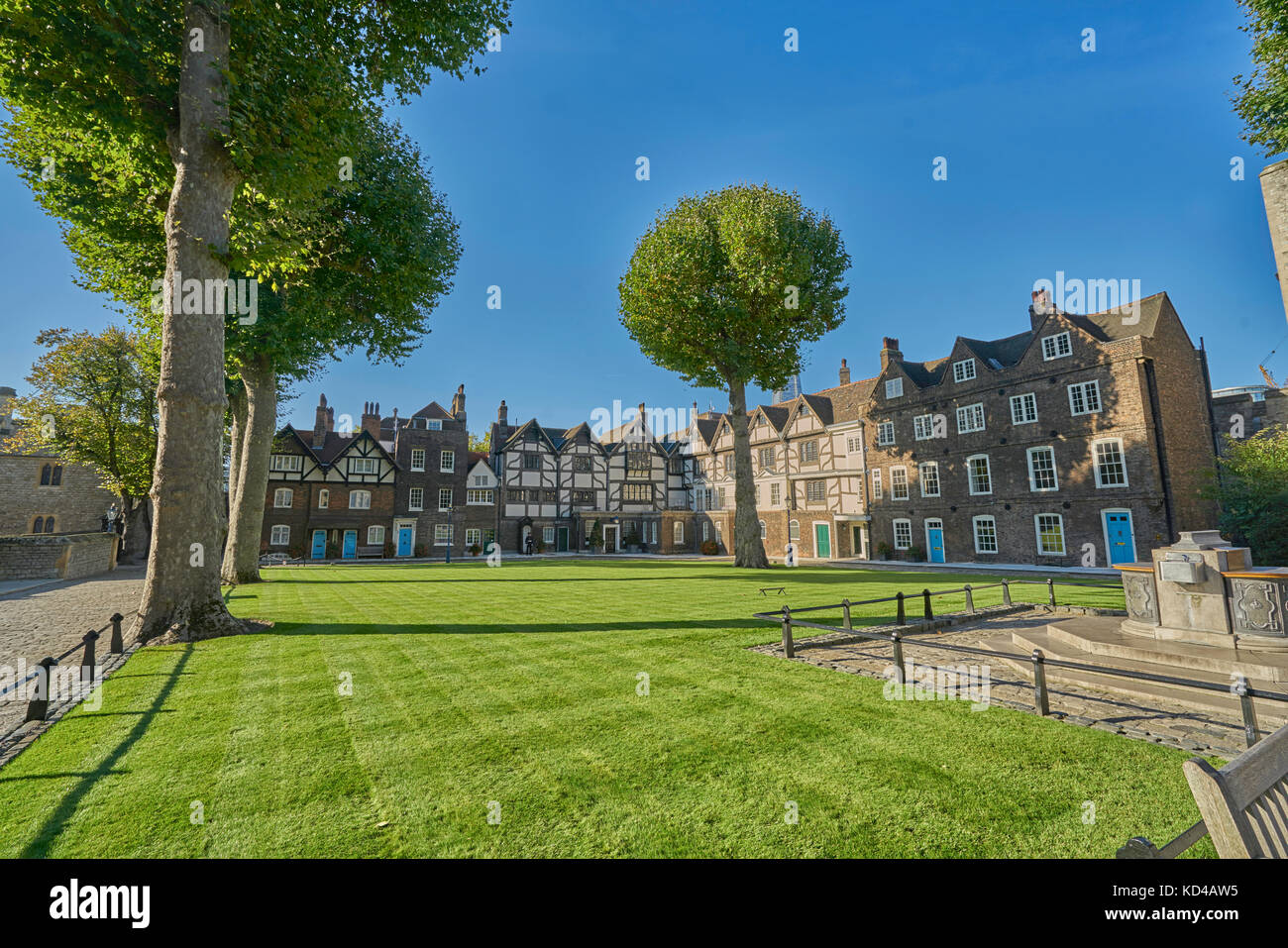 Tower green tower of london hi-res stock photography and images - Alamy