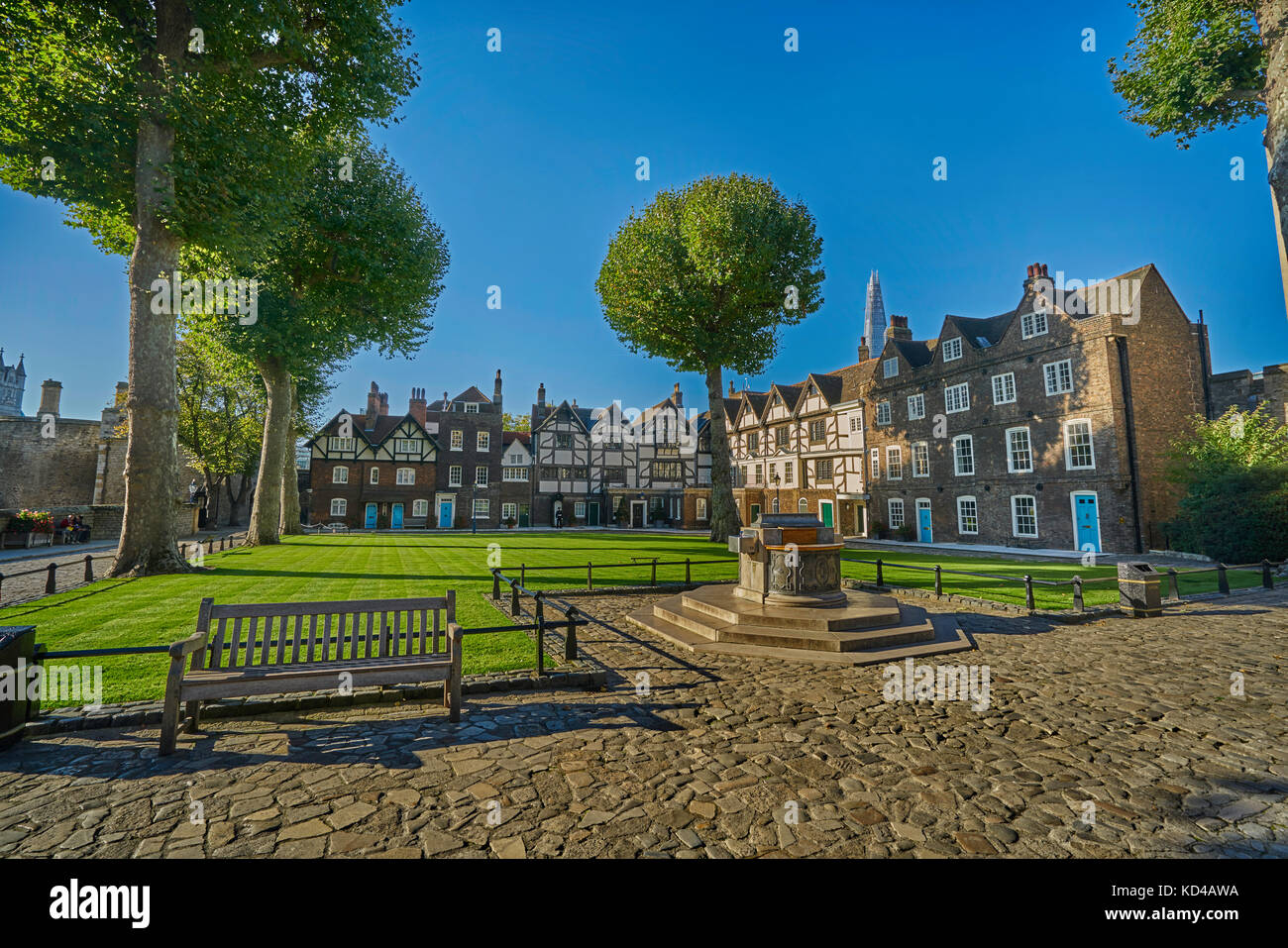 Tower green tower of london hi-res stock photography and images - Alamy