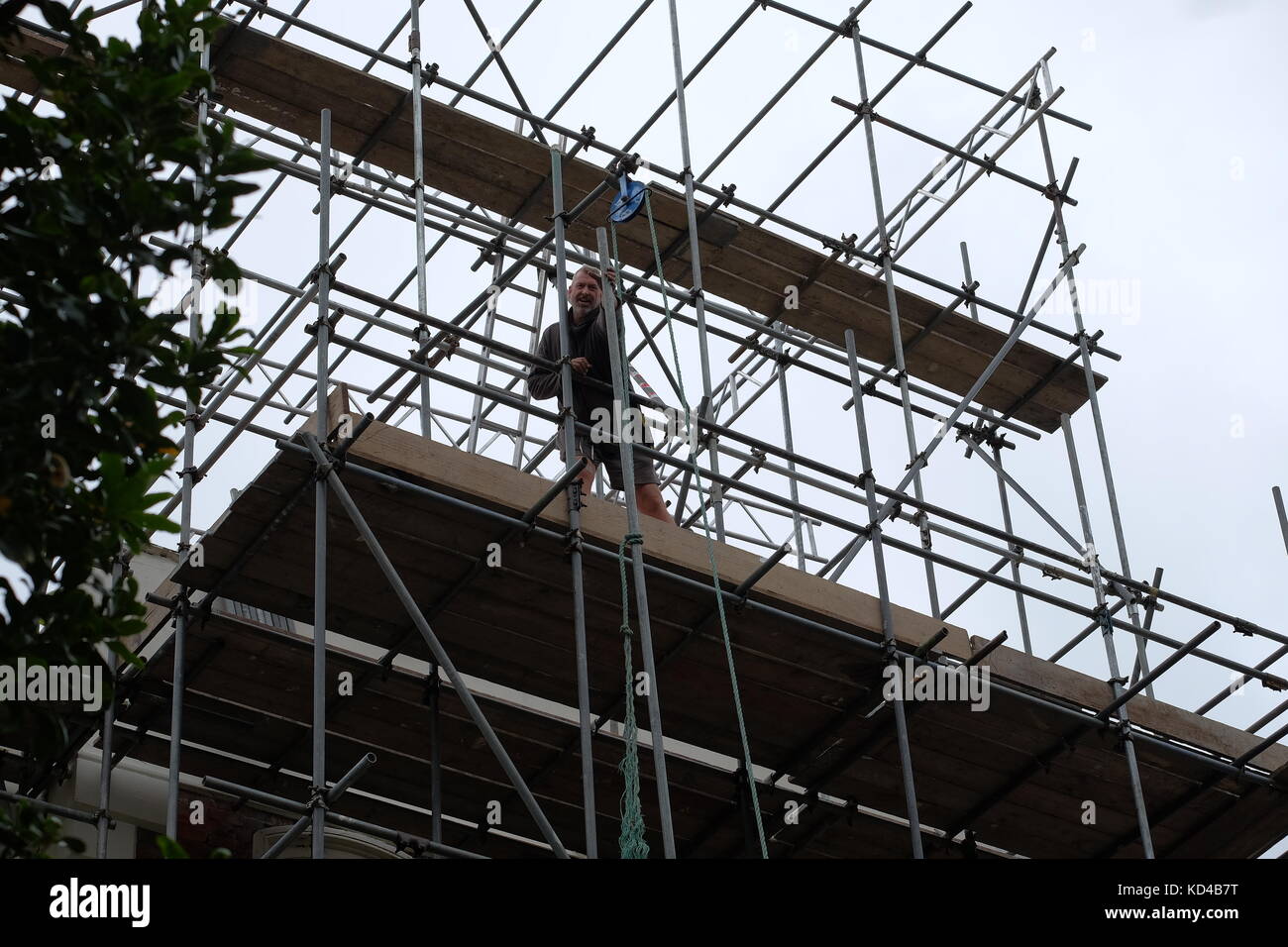 Scaffolding structure hi-res stock photography and images - Alamy