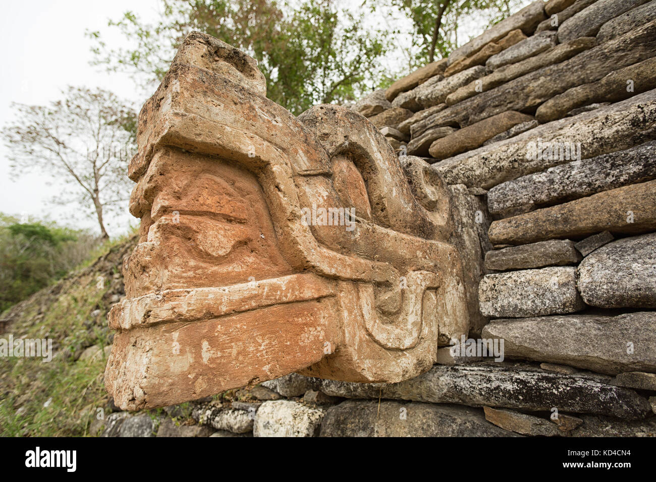 mayan carved statue at Tonina ruins in Mexico Stock Photo - Alamy