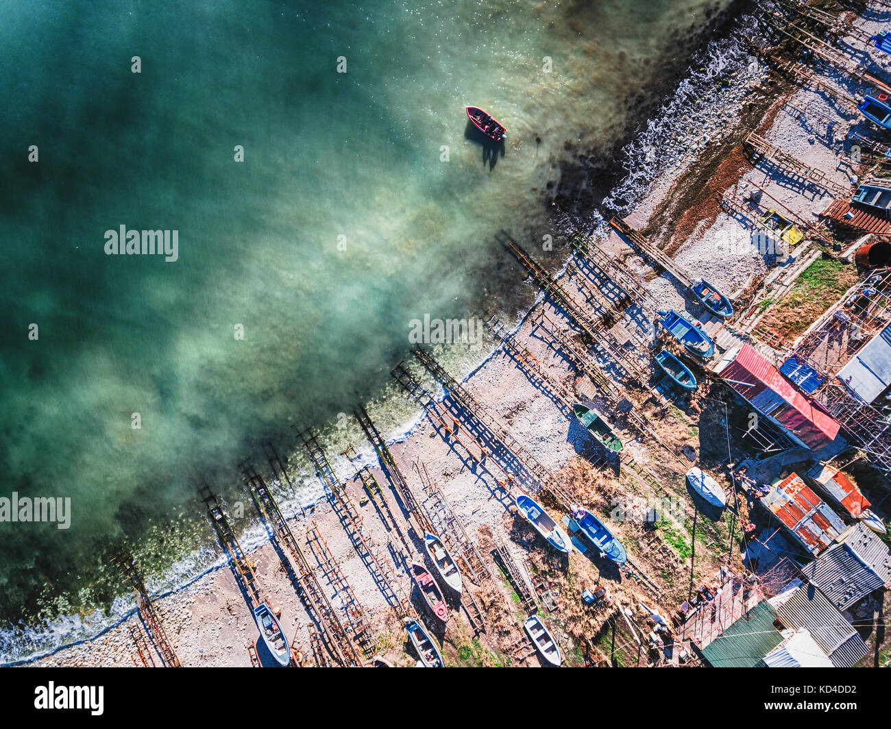 Sea dock small motor hi-res stock photography and images - Alamy