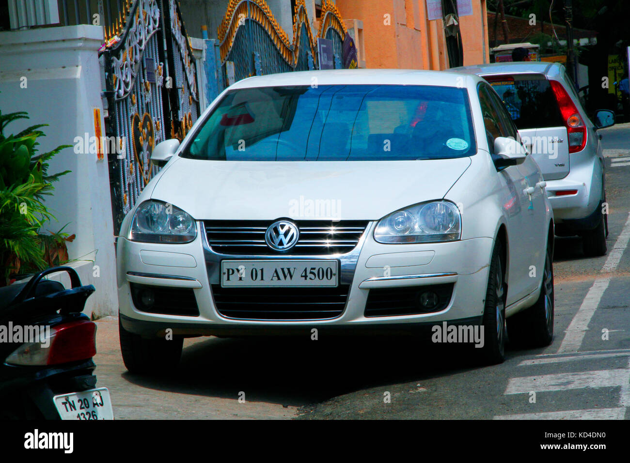 New white Volkswagen car Stock Photo - Alamy