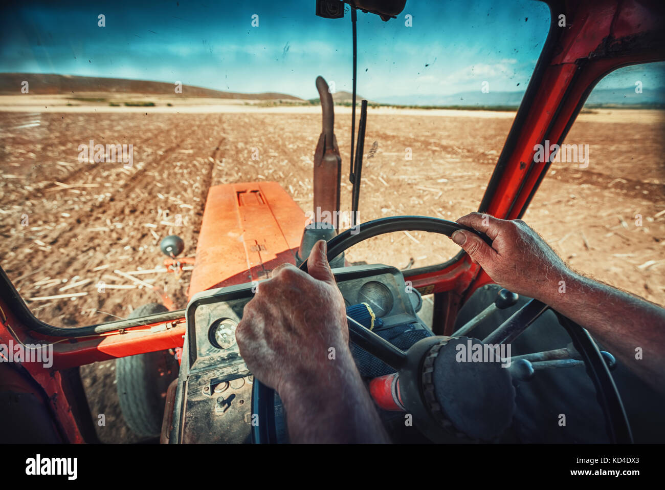 Farmer pov hi-res stock photography and images - Alamy