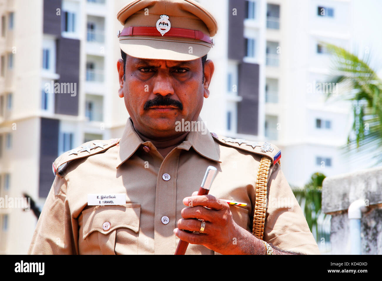 Police officer smiling at camera hi-res stock photography and images ...